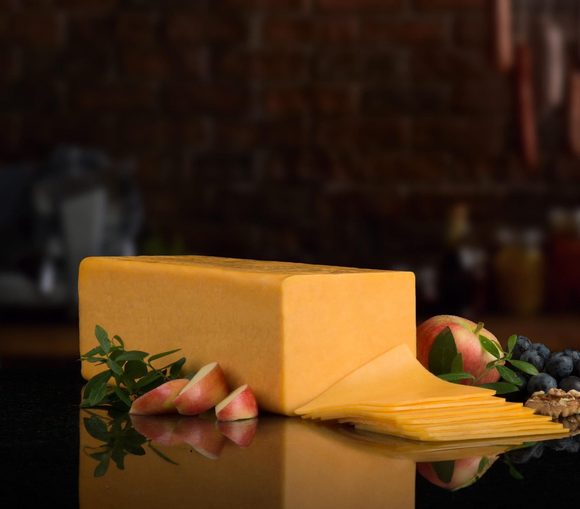 White Cheddar vs Yellow Cheddar: Flavor and Cooking Uses
